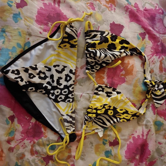 Billabong | Swim | Billabong Y2k 2pc Yellow Cheetah Matching Triangle ...